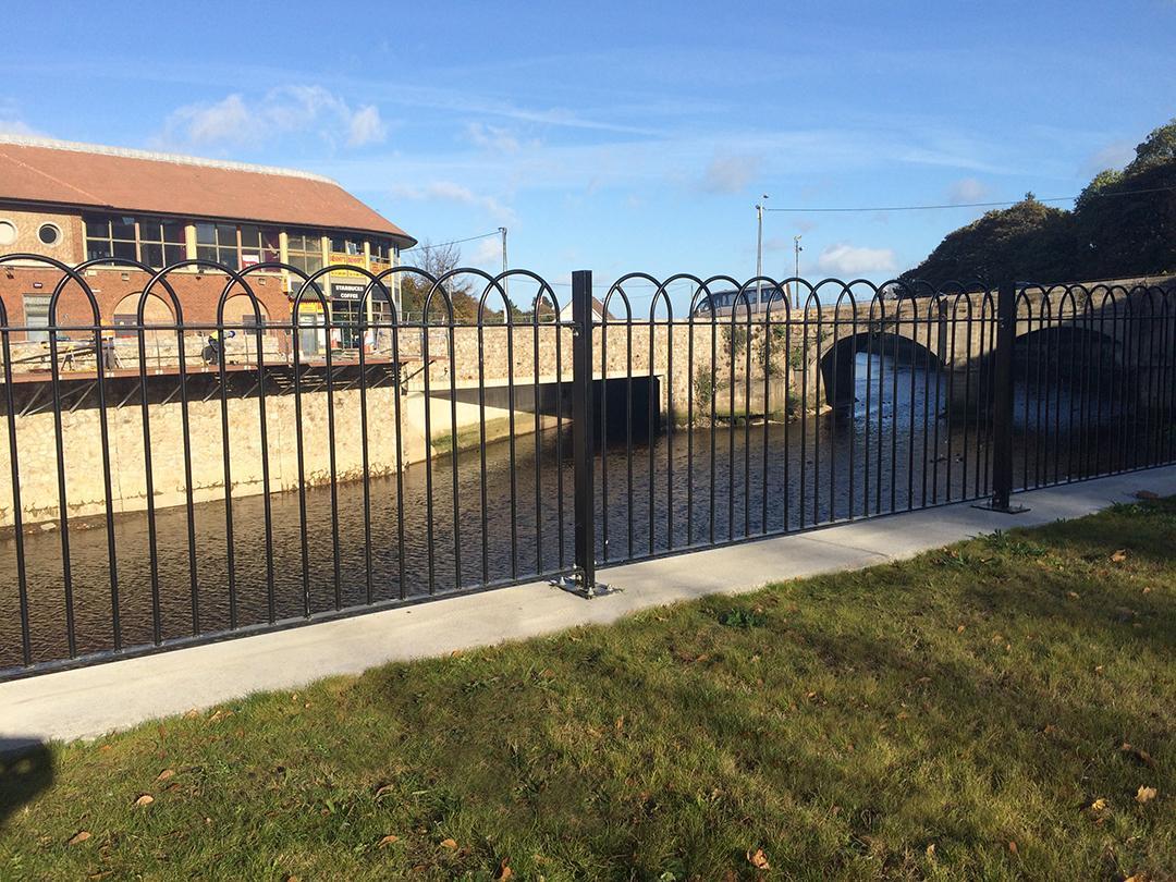 Bow Top Railings