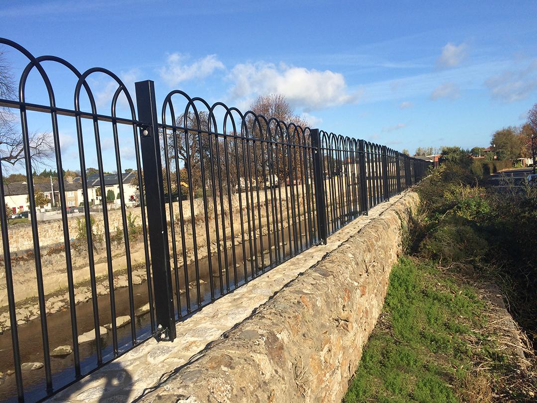 Bow Top Railings